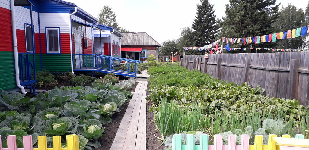 Anaokulları Долгомостовский детский сад, Krasnoyarski krayı, foto