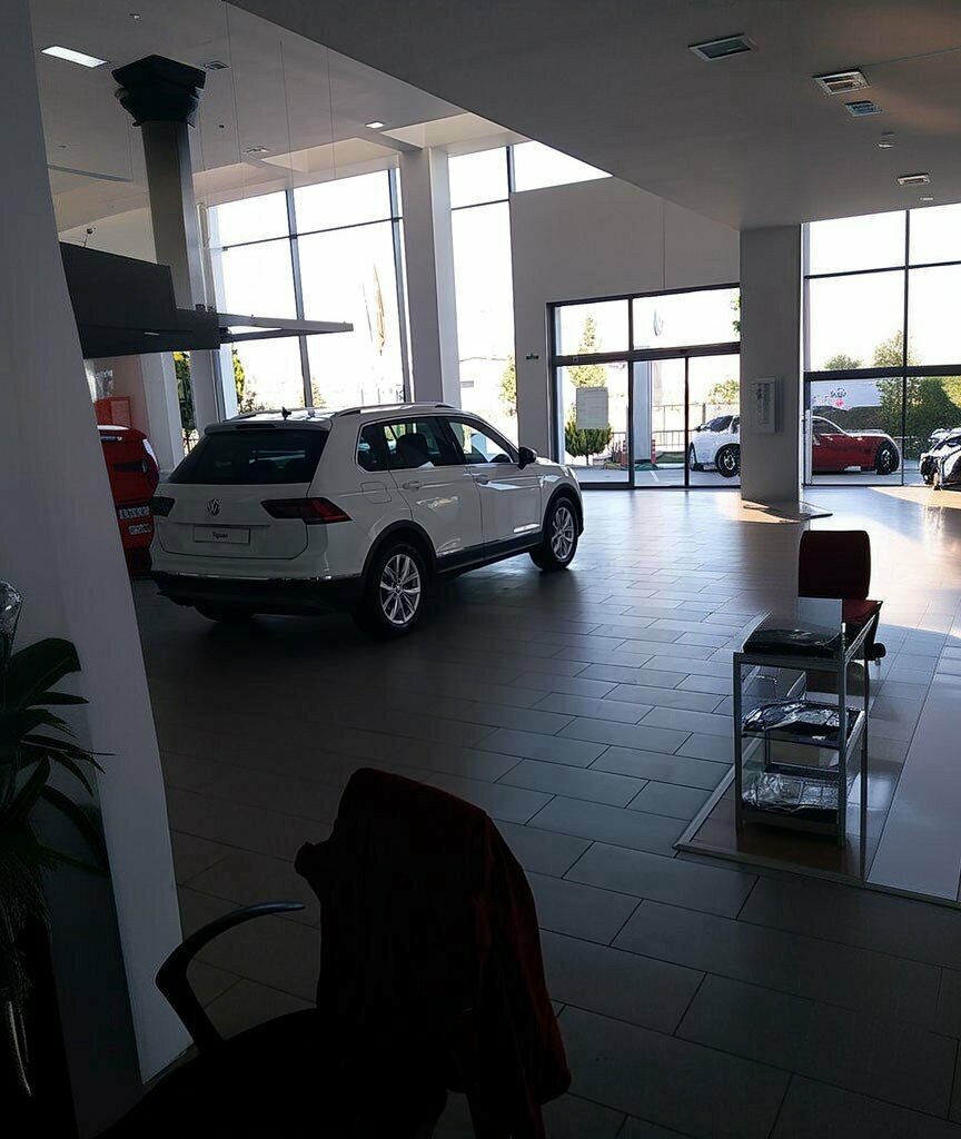 Otomobil satış galerileri Batı Volkswagen, Uşak, foto