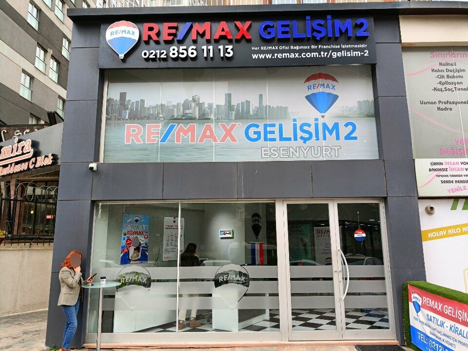 Emlak ofisi Re/Max, İstanbul, foto