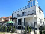 Willa of Roses (Набережная улица No:7/58, село Песчаное), otel  Kırım Cumhuriyeti'nden