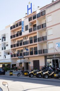 Hotel Herasu (Carrer De Peñiscola No:11, Esplugues de Llobregat), otel  Valensiya'dan
