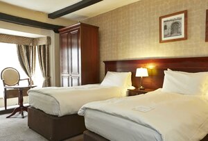 George Hotel Huntingdon by Greene King Inns (England, Cheshire County, Chester, Dzhordzh-strit (George St)), otel  Huntingdon'dan