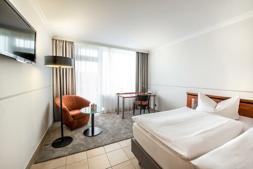 Otel Hotel VierJahreszeiten Iserlohn, Kuzey Ren‑Vestfalya, foto