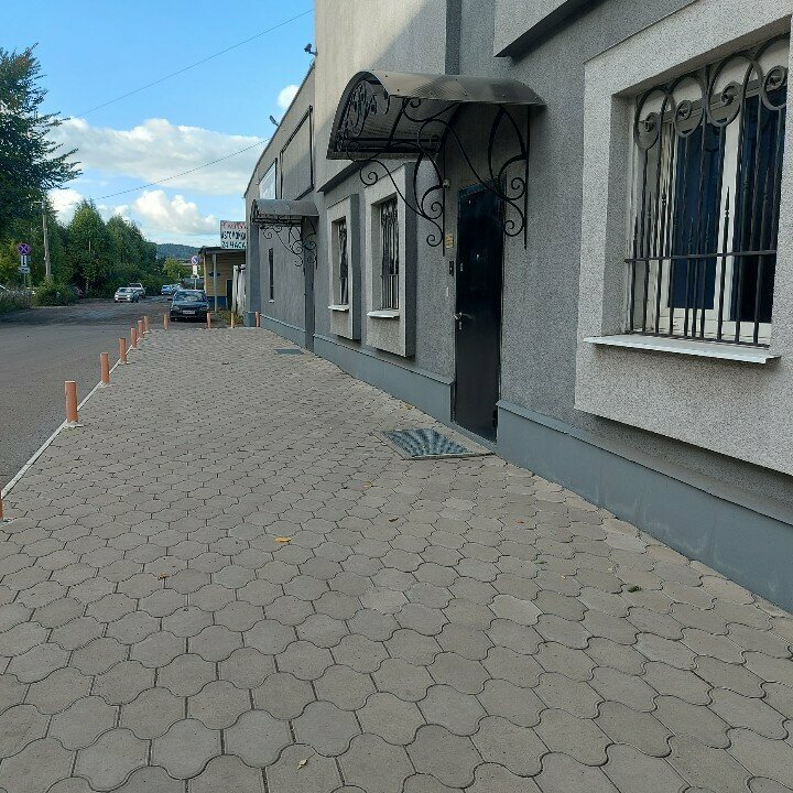 Otomobil yedek parçaları Dvizhok, Novokuznetsk, foto