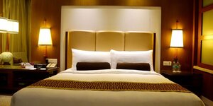 Crowne Plaza Hotel New Delhi Okhla (Delhi, Okhla Estate Marg, Community Centre, Plot No. 1), otel  Delhi'den