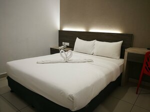 Hotel Alpha (Jln Perda Barat 3), otel  Penang'dan