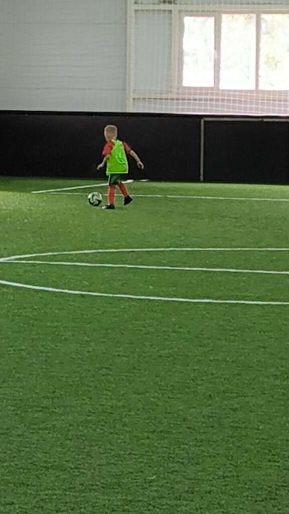 Çok amaçlı spor tesisleri Футбольный манеж, Krasnodar, foto