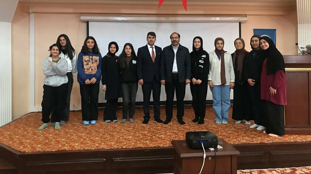 Lise Şehit Hasan Yılmaz Kız Anadolu İmam Hatip Lisesi, Erzurum, foto