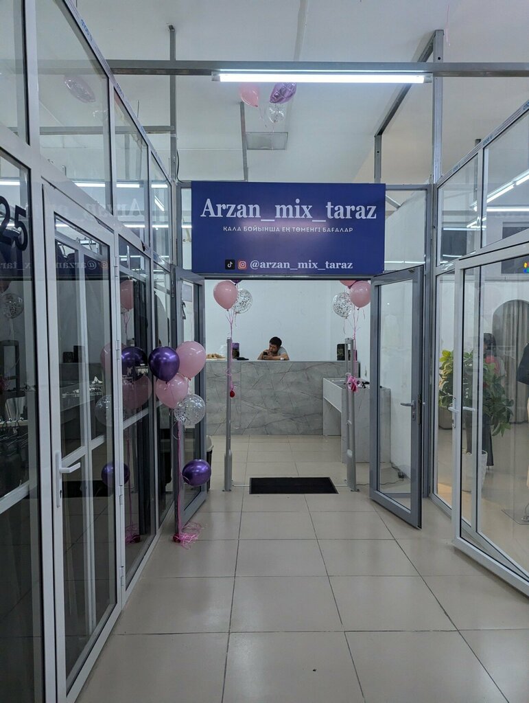 Giyim mağazası Arzan_mix_taraz, Taraz, foto