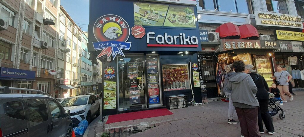 Kasap, şarküteri Şahin Sucuk Fabrika, İstanbul, foto