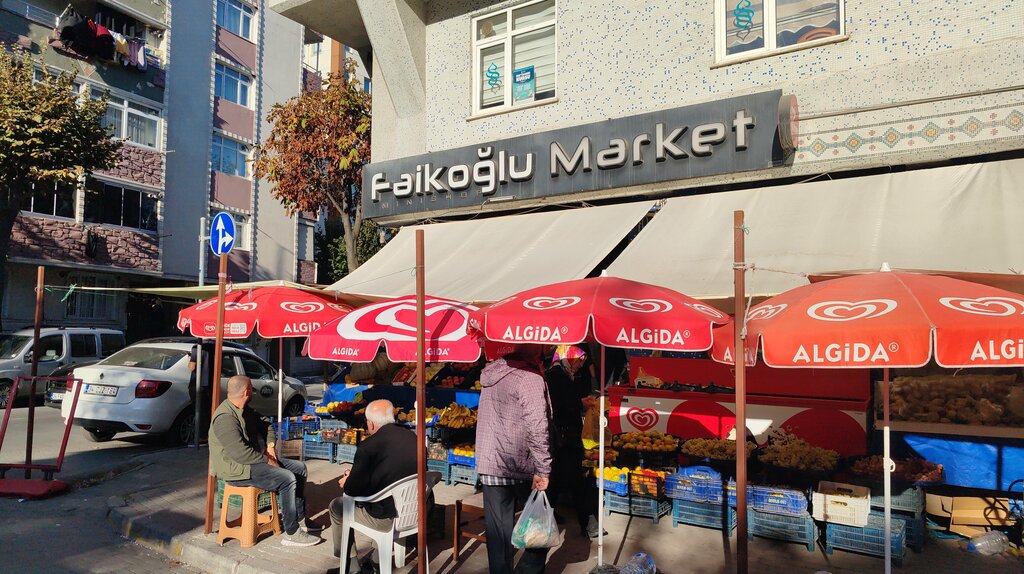 Pazarlar ve çarşılar Faikoğlu Market, İstanbul, foto
