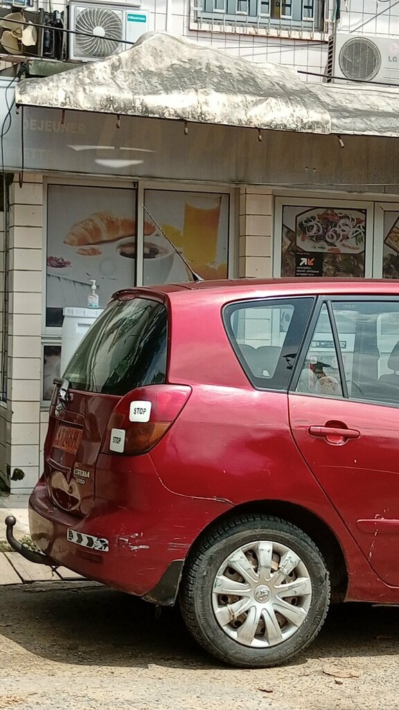 Kafe La pause, Douala, foto