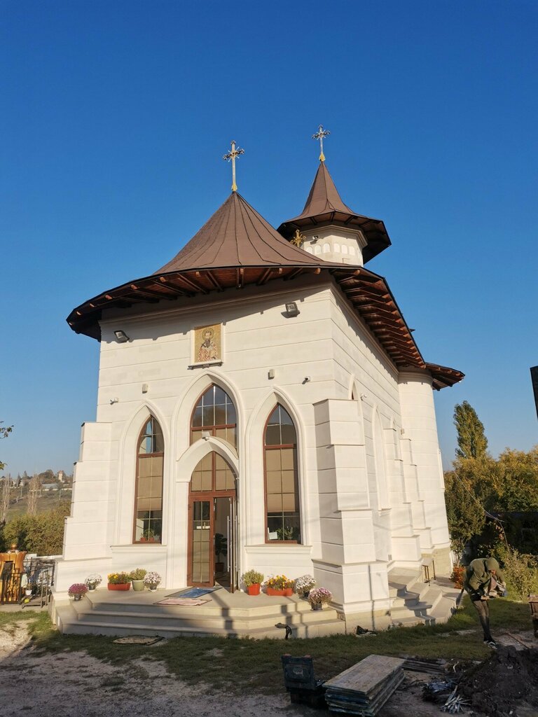 Ortodoks kiliseleri Biserica Sfântul Vasile cel Mare, Ialoveni, foto