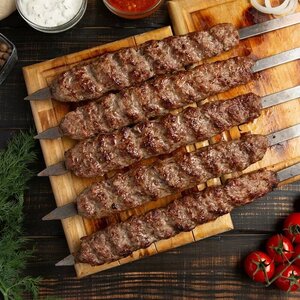 Шашлычный дворик (Solnechnaya ulitsa No:20), restoran  Langepas'tan
