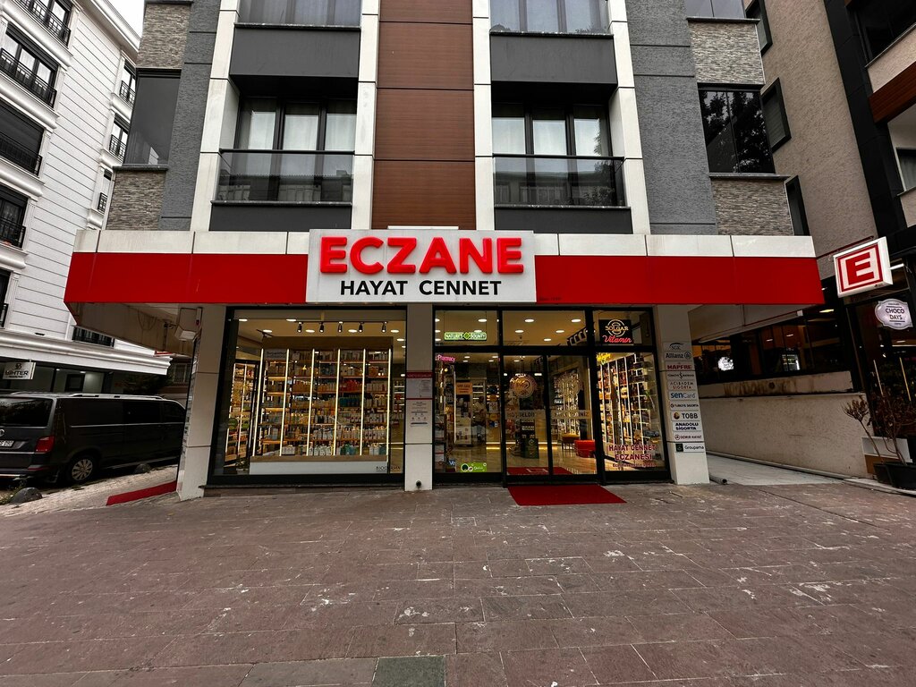 Eczaneler Hayat Cennet Eczanesi, İstanbul, foto