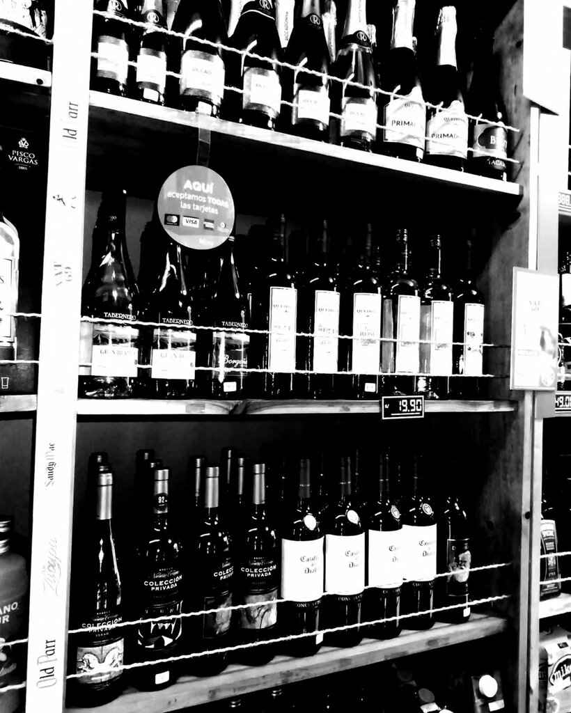 Alkollü içecekler Licorería Boli Bar, Trujillo, foto