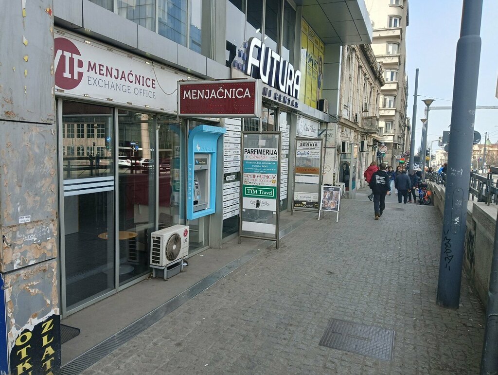 ATM'ler Yettel. bank, Belgrad, foto