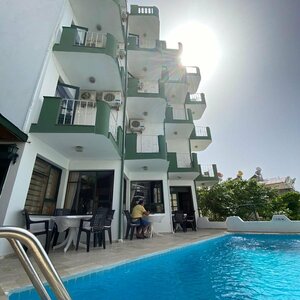 Kaan Hotel (Aydın, Kuşadası, Türkmen Mah., Denizel Sok., 17), otel  Kuşadası'ndan