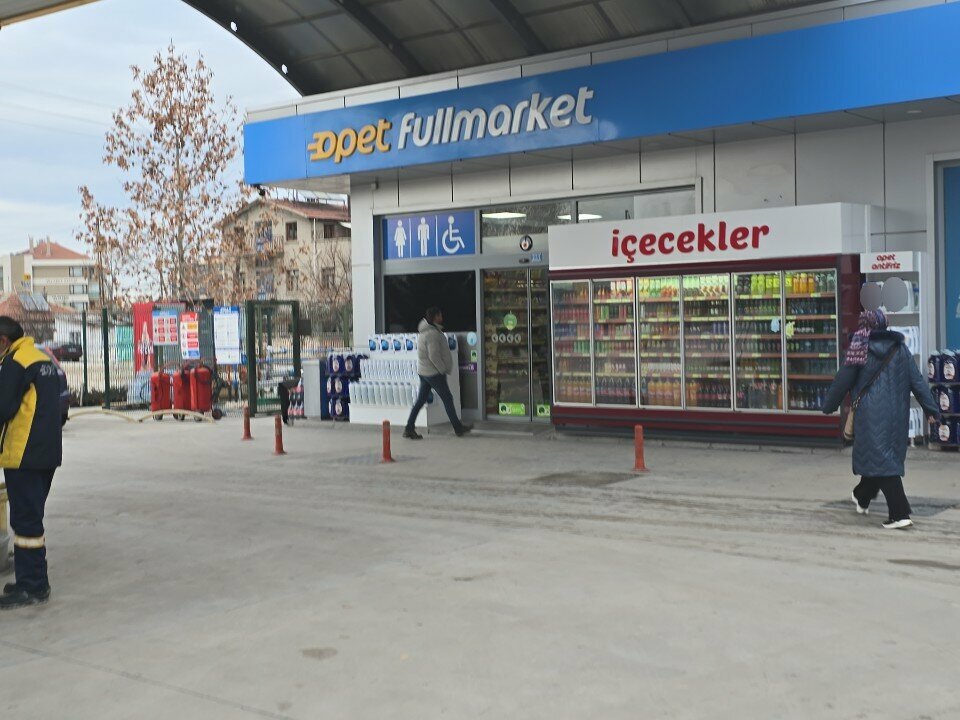 Benzin istasyonu Opet, Konya, foto