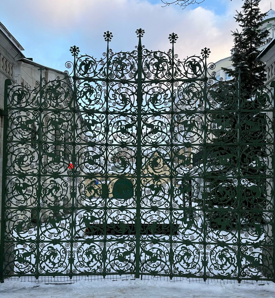 Turistik yerler Ограда и ворота Государственного банка, Nijni Novgorod, foto