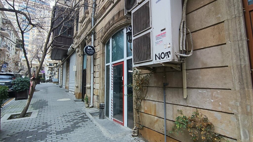 Berberler Kişi salonu, Bakü, foto