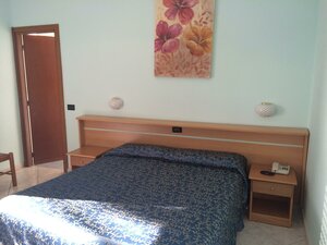 Hotel Corallo (Via Lido No:1, Finale Ligure), otel  Finale Ligure'den