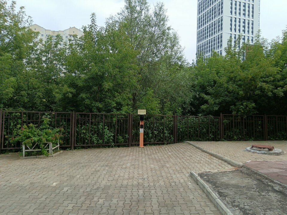 Elektrikli oto şarj istasyonları Станция зарядки электромобилей, Ufa, foto