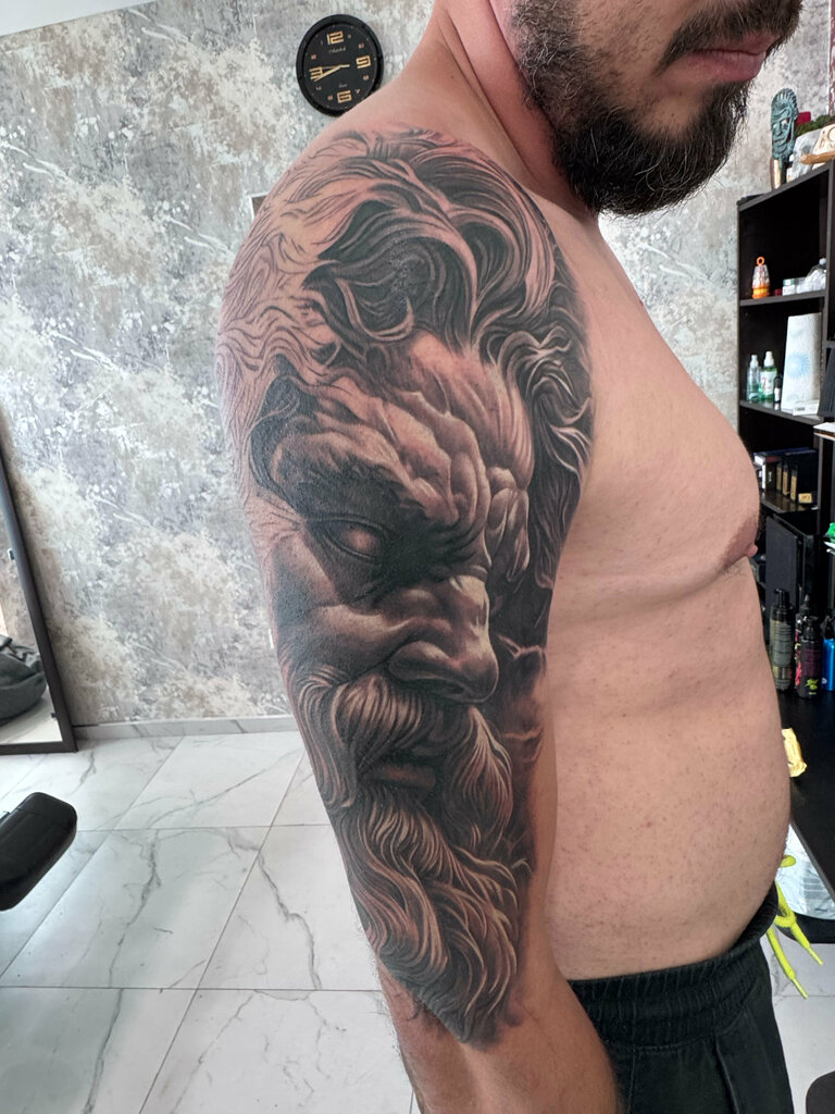 Dövmeciler Tattoo Studio Hottabich, Rostov‑na‑Donu, foto