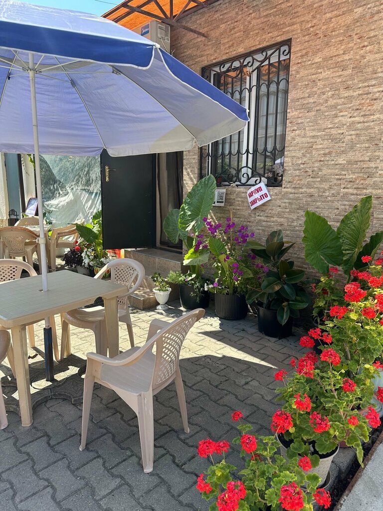 Kafe Кафе у Августины, Gudauta, foto