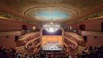 Teatro São Luiz (Rua António Maria Cardoso No:50), tiyatrolar  Lizbon'dan