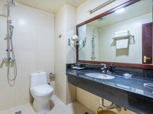 Orient International Hotel (Gansu Province, gorodskoy okrug Tszyutsyuan, Prefecture-level city Jiuquan), otel  Gansu'dan