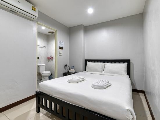 Otel Red Pin Inn, Bangkok, foto