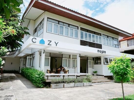 Otel Cozy by Funwahn, Chiang Mai, foto