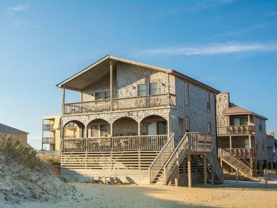 Otel Oceanfront Serenity and Fishing Haven - Charming Coastal Retreat, Kill Devil Hills, foto
