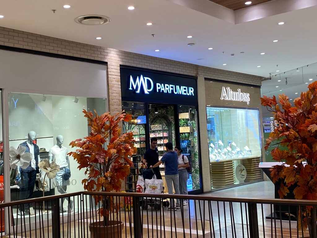 Kozmetik ve parfümeri mağazaları Mad Parfüm, İzmir, foto