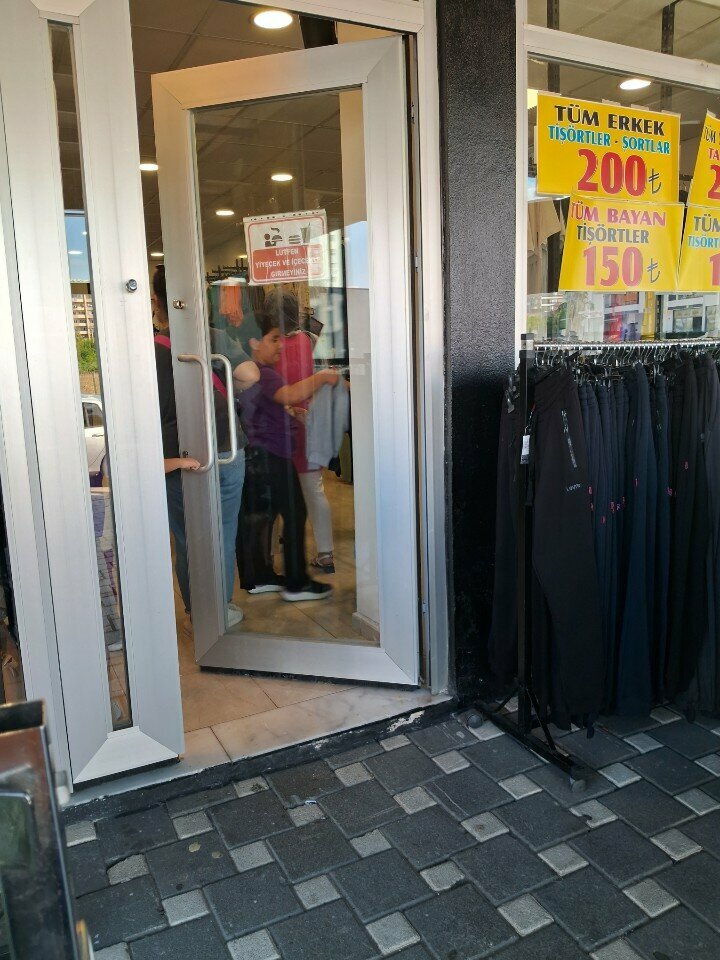 Giyim mağazası Marka Dünyası Outlet, Adana, foto