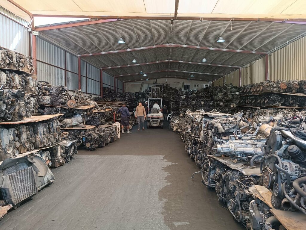 Çıkma yedek parça Yug-Zapchasti, Krasnodarski krayı, foto