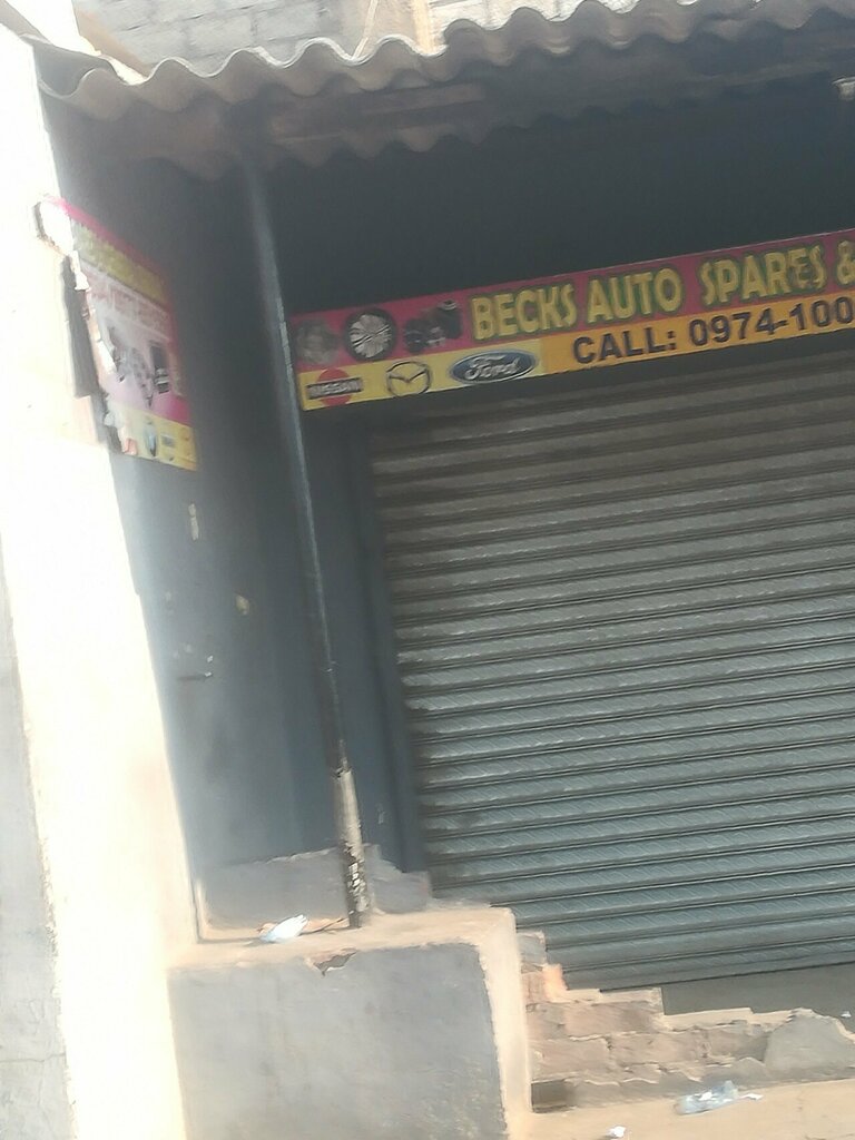 Otomobil servisi Becks Auto Spares, Lusaka, foto