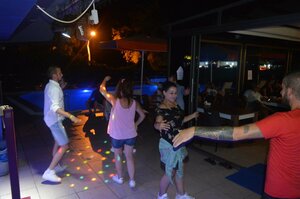Selinus Beach Club Bar (Pazarcı Mah., Uğur Mumcu Sok., No:6, Gazipaşa, Antalya, Türkiye Cumhuriyeti), plaj  Gazipaşa'dan