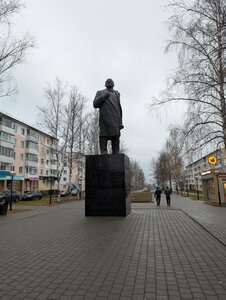 В.И. Ленин (Kemerovo — Kuzbass Region, Beryozovskiy, Komsomolskiy bulvar), anıt, heykel  Beriozovski'den