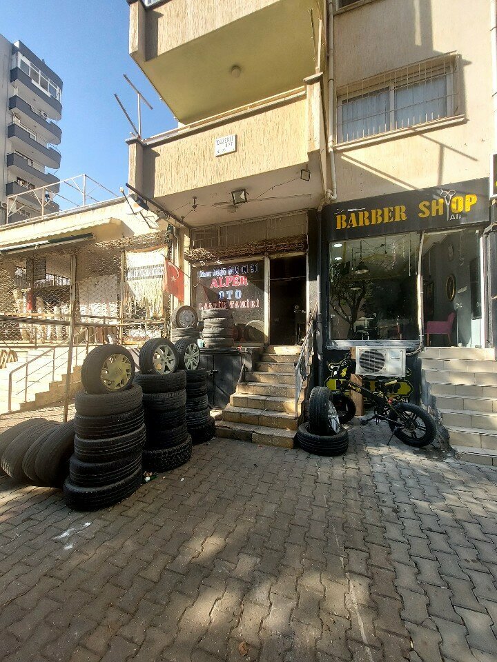 Jant ve lastikçiler Alper Oto Lastik, Adana, foto