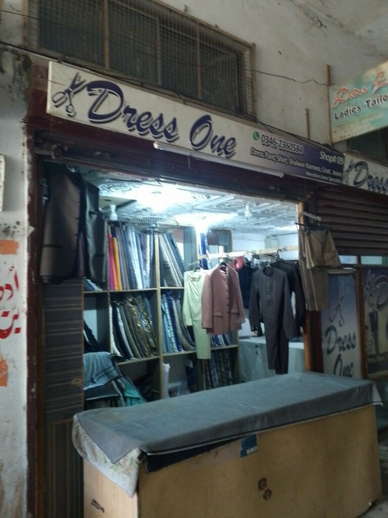 Giyim mağazası Drees one tailor, Karaçi, foto