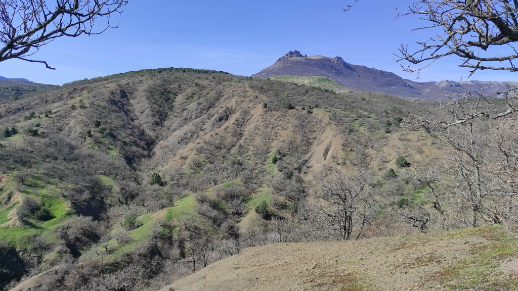 Dağ zirvesi Гора Карасан, Kırım Cumhuriyeti, foto