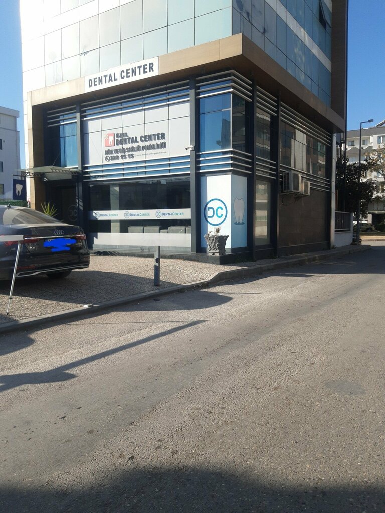 Özel ağız ve diş sağlığı klinikleri ve muayenehaneleri Özel Dental Center Ağız Ve Diş Sağlığı Polikliniği, İzmir, foto