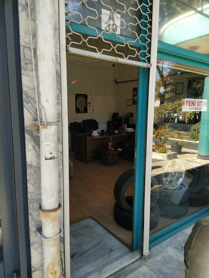 Otomobil açık artırması Yeni Oto Azmi Çolak, Ankara, foto