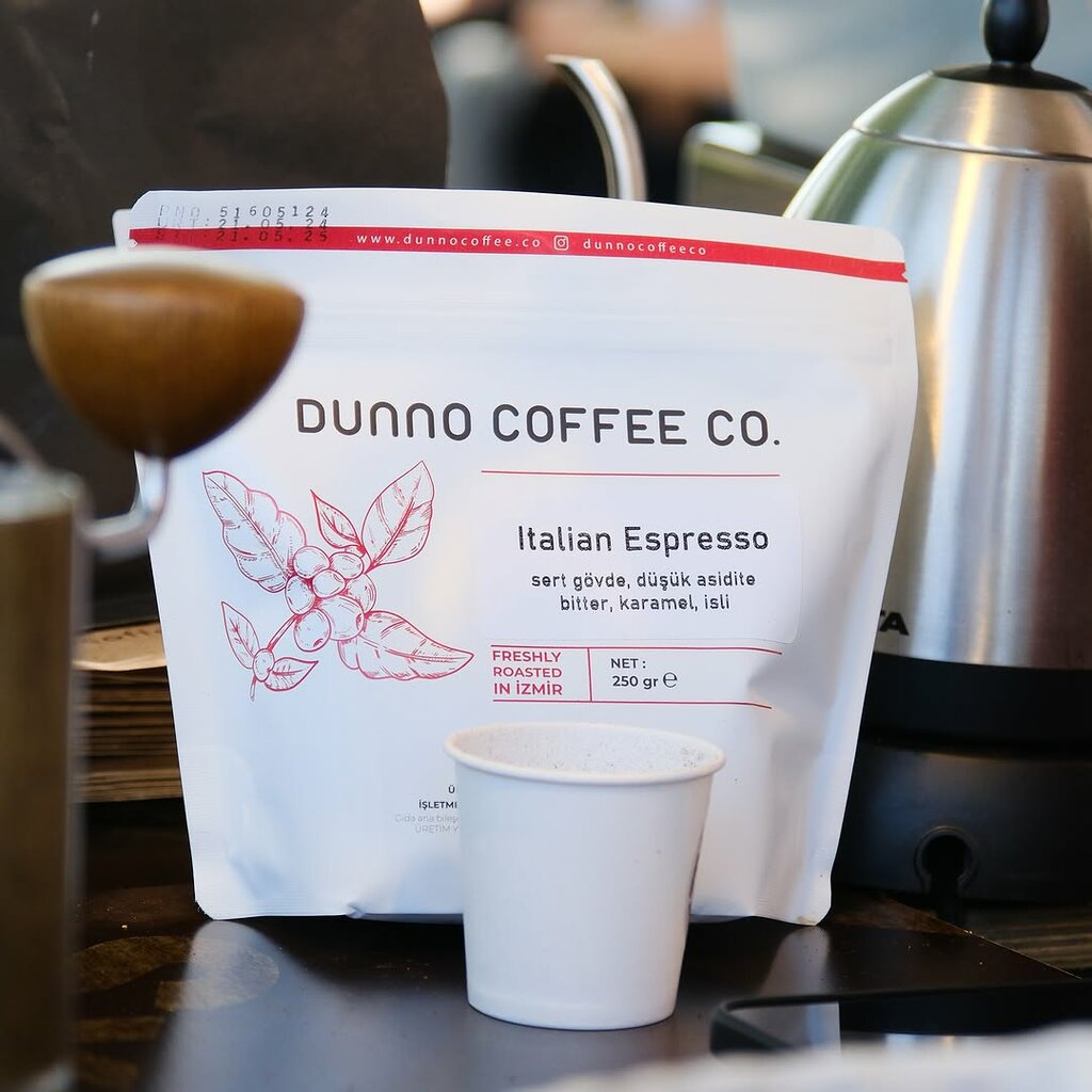 Kahve dükkanları Dunna Coffee Co, İzmir, foto