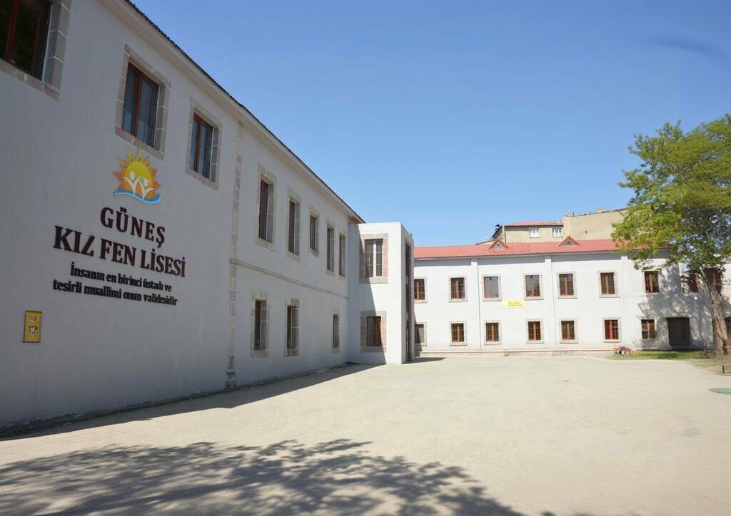 Özel okul Özel Güneş Kız Fen ve Anadolu Lisesi, Erzurum, foto