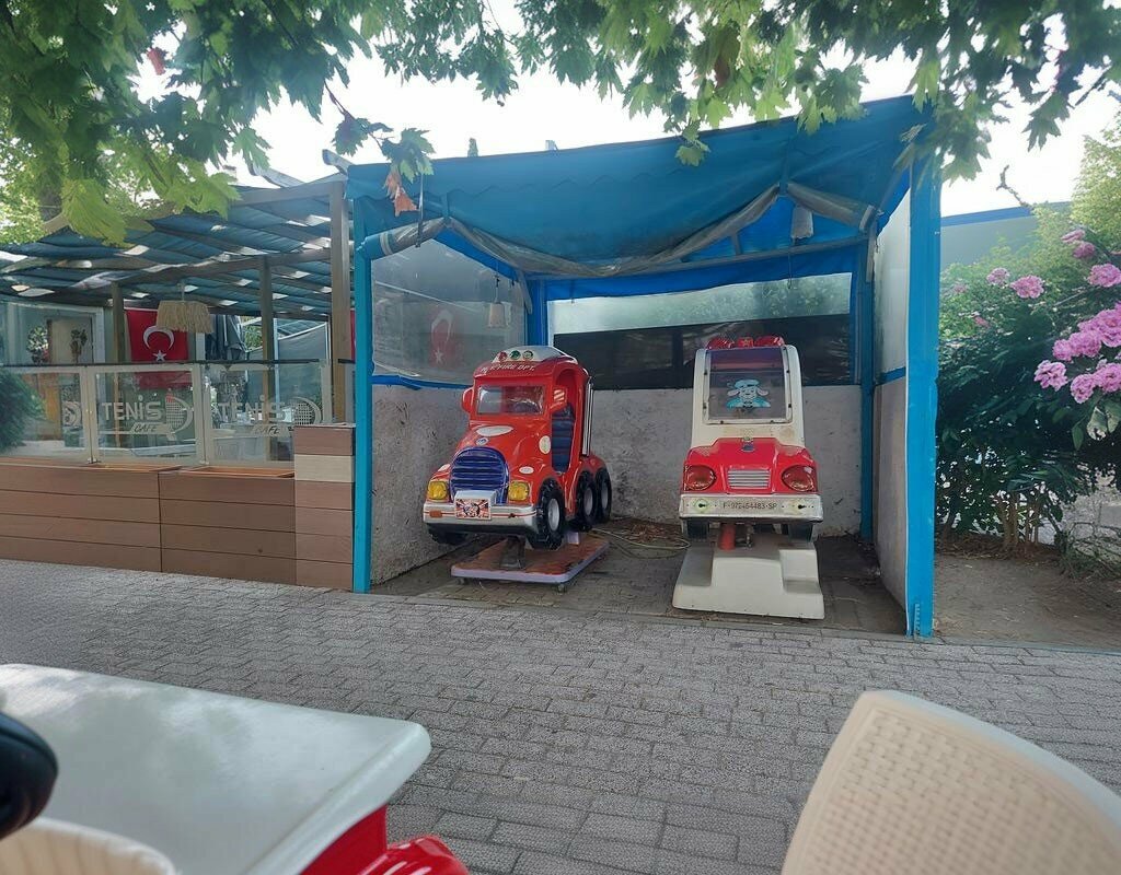 Kafe Tenis Cafe, İstanbul, foto