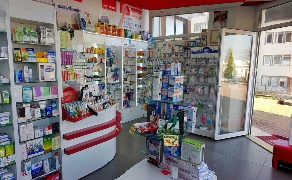 Eczaneler Kübra Eczanesi, Bursa, foto