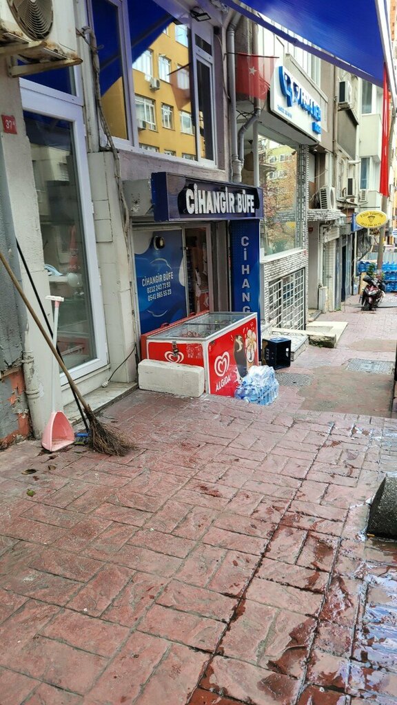 Alkollü içecekler Cihangir Tobacco, İstanbul, foto